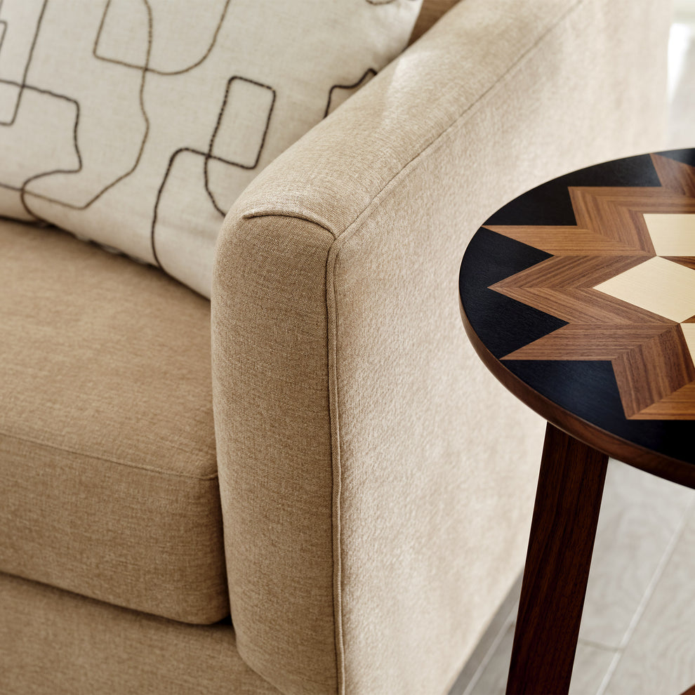 Hudson Valley Round Side Table – Stickley