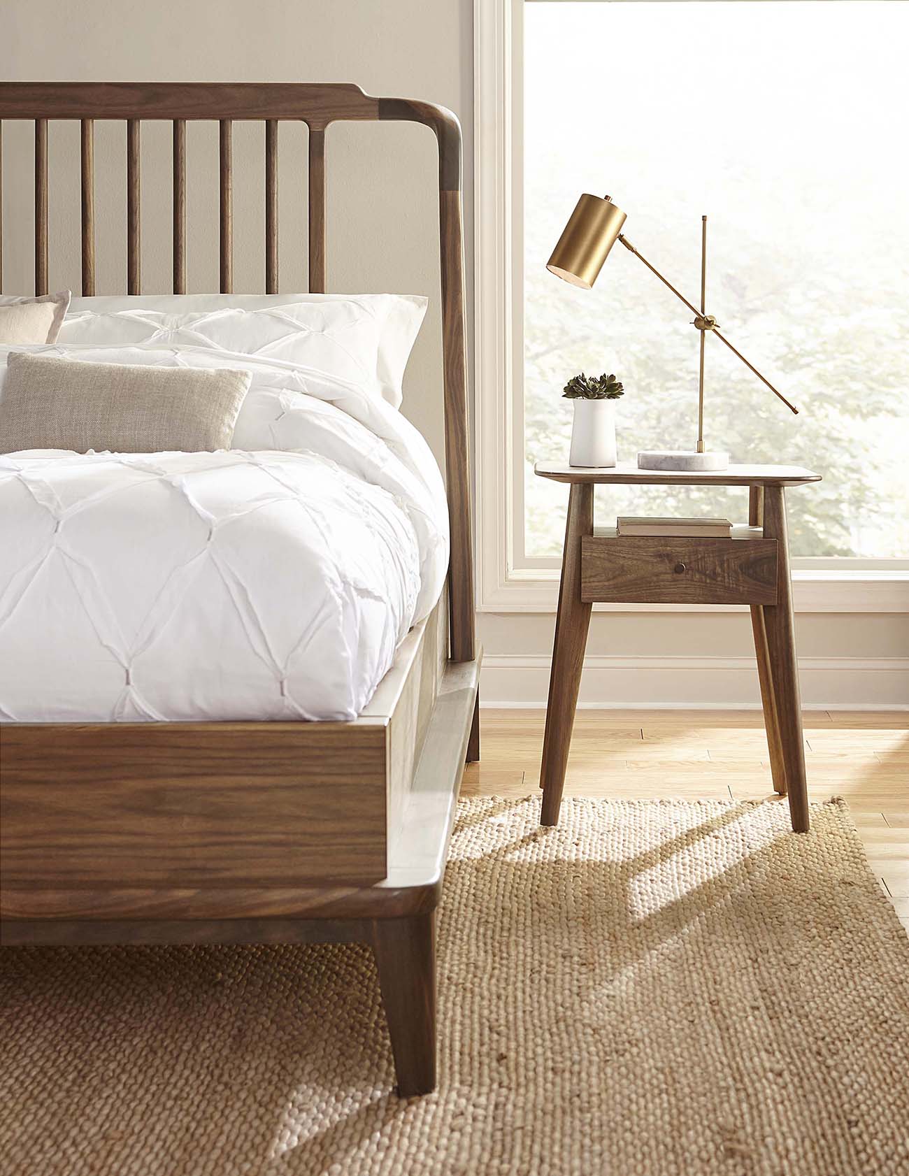 Walnut Grove Spindle Bed | Stickley Furniture Mattress